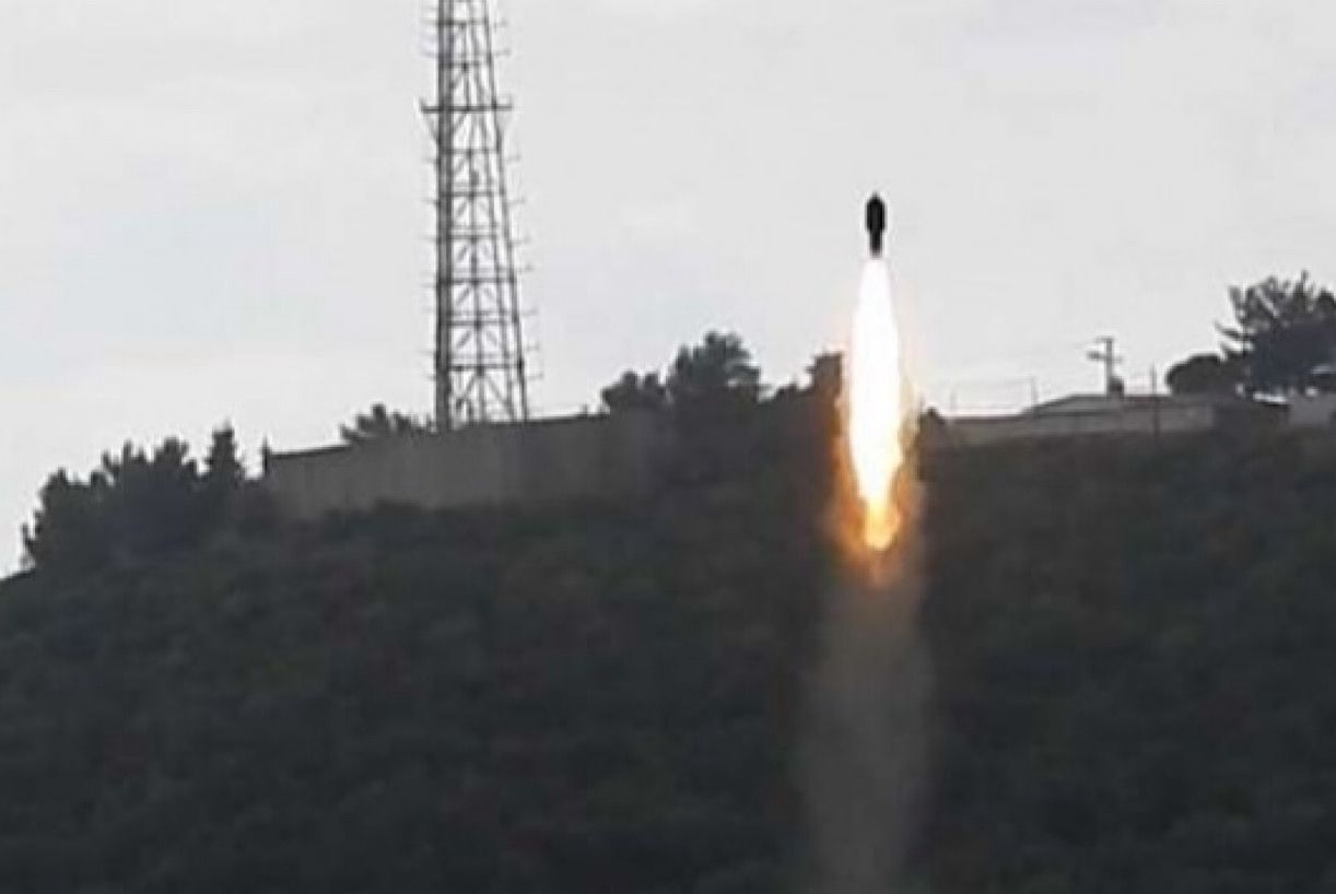 بِ المحليات - رشقات صاروخية واسقاط مسيّرات.. سلسلة عمليات لـ"الحزب" فجراً