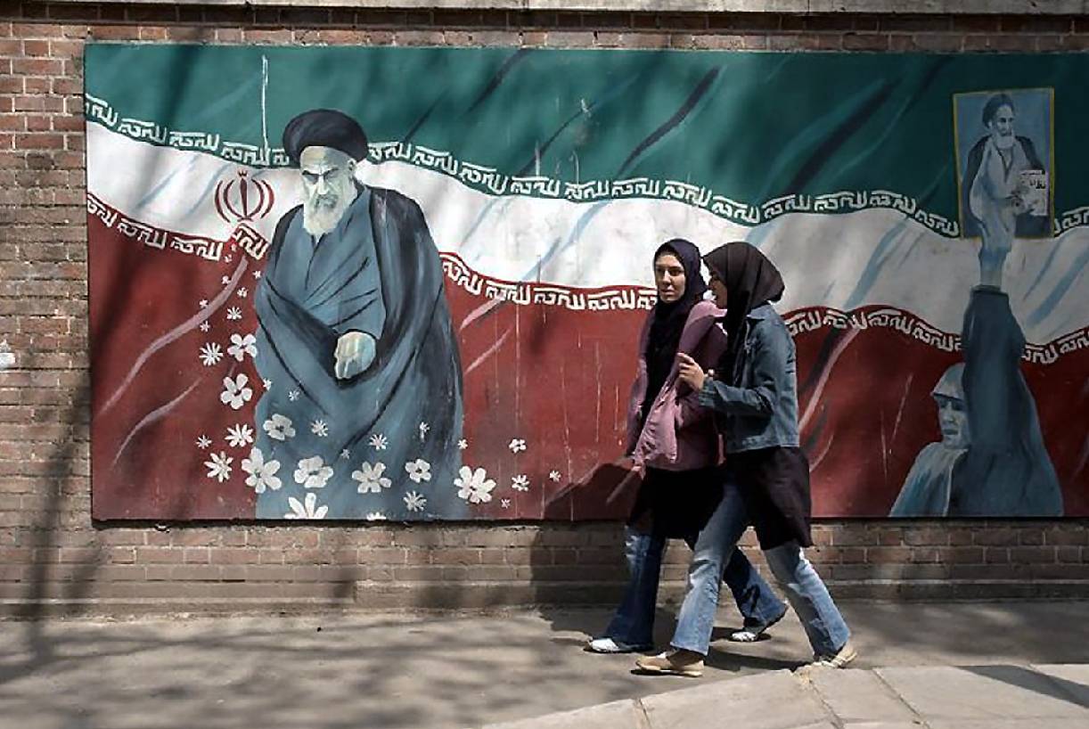 بِ الاسرار - إيران تلبس "الجينز" الأميركي!