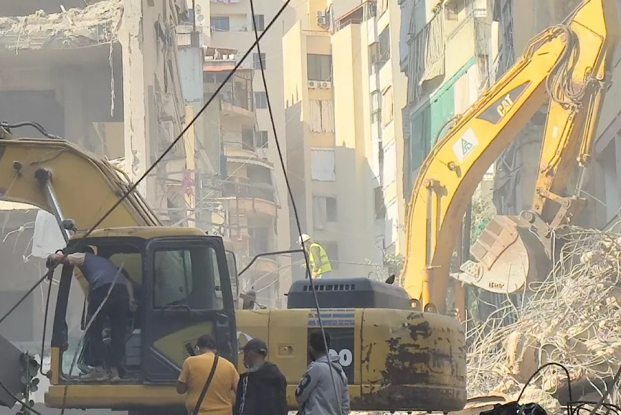 بِ المحليات - بالصورة: الجرافة المستهدفة في الهرمل