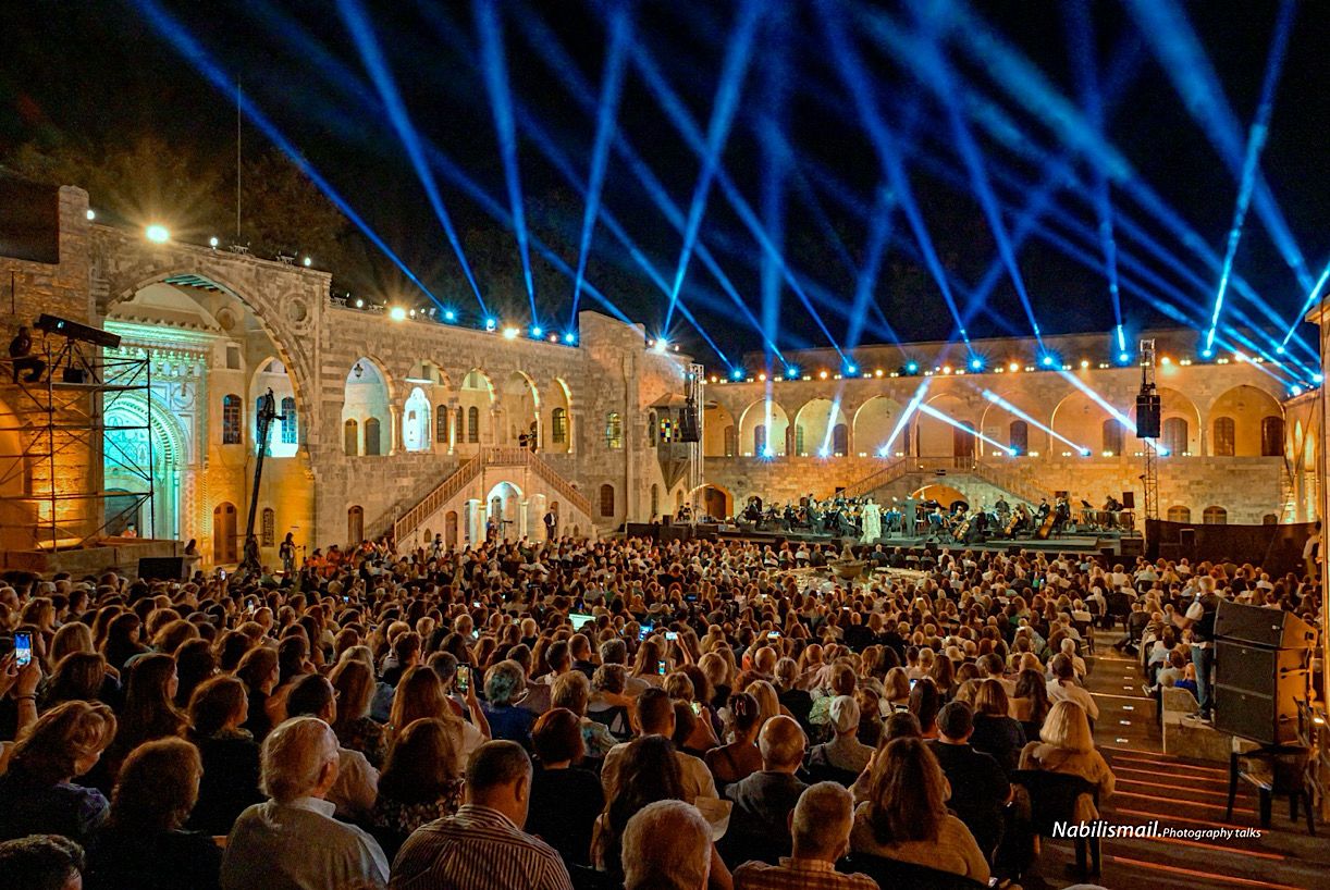 بِ المحليات - "مكملين".. عودة مهرجانات بيت الدين 2025 بعد الغائها